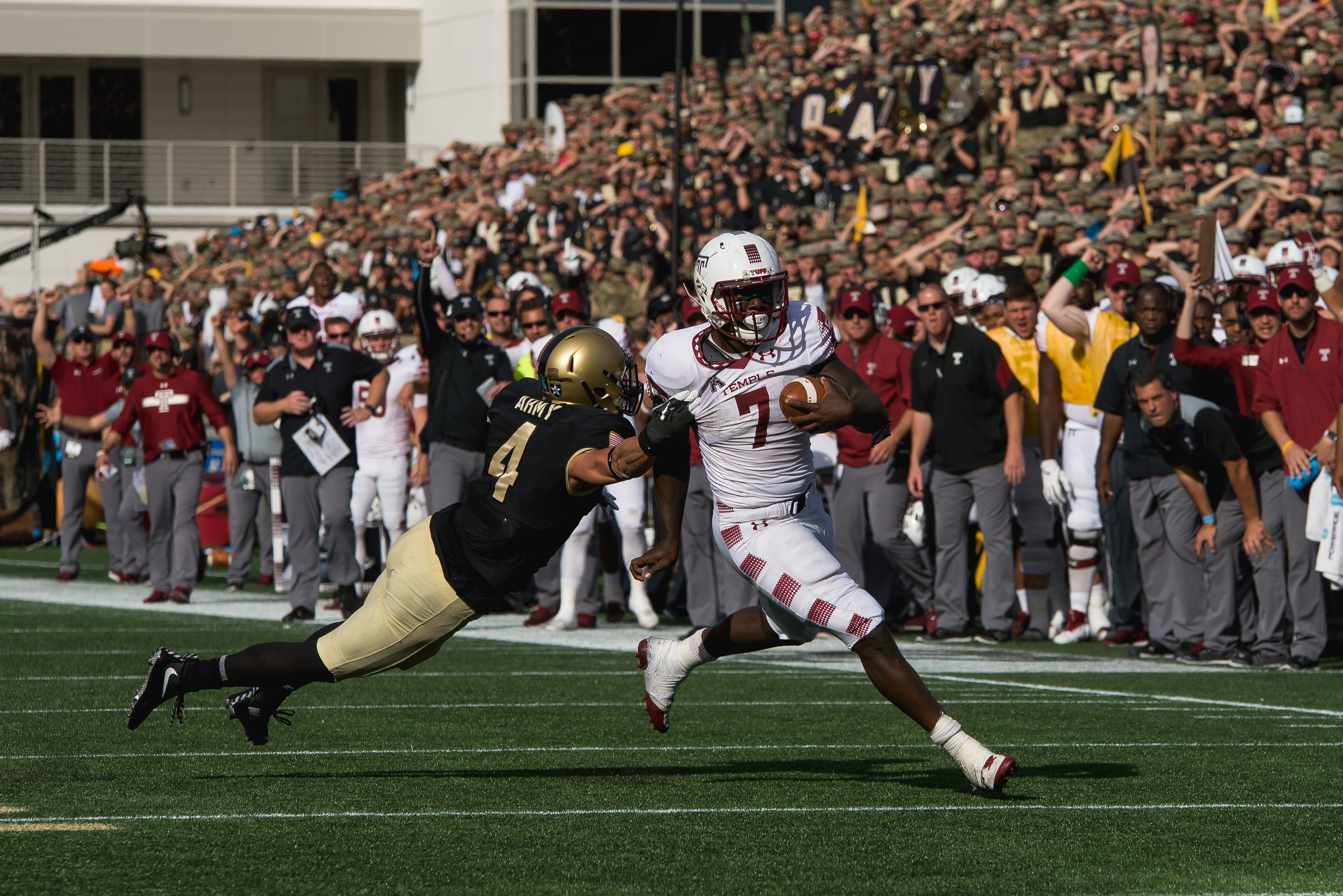Football has ‘championship mindset’ entering Navy game | The Temple News