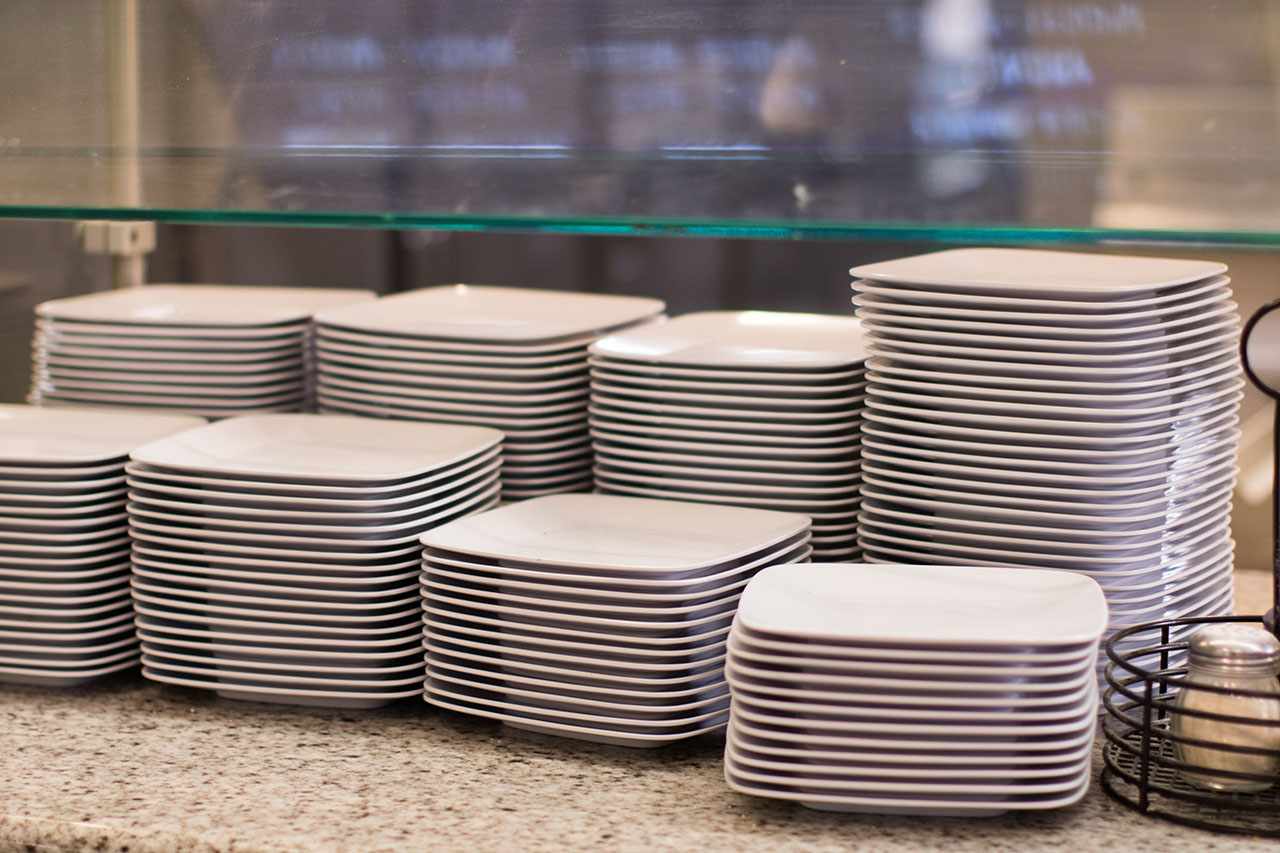 Morgan Dining Hall returns to reusable dishware | The Temple News