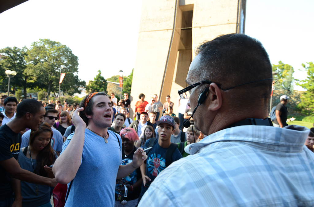 Protest sparks debate on steps of Paley Library | The Temple News