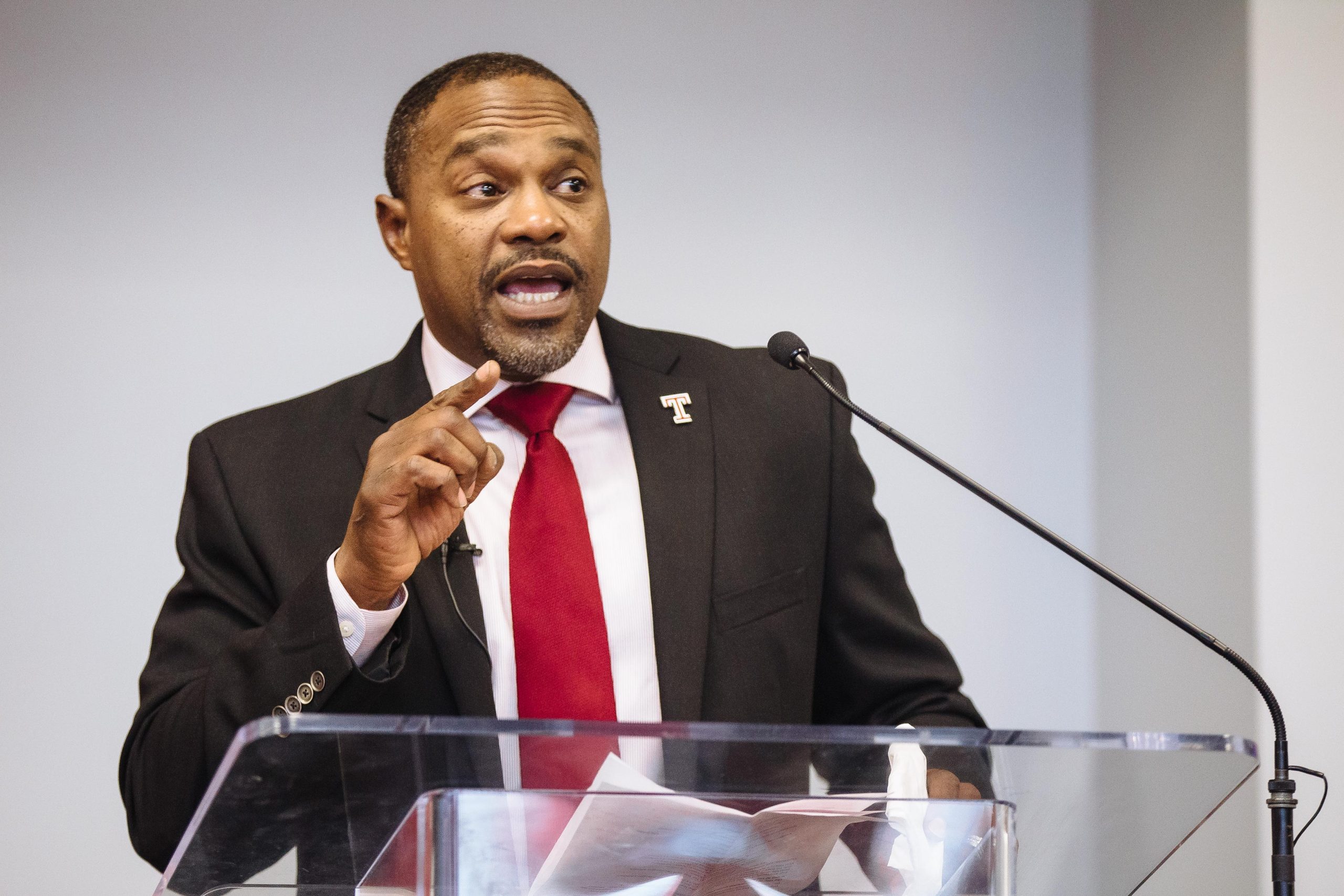 Drayton fills out football staff | The Temple News