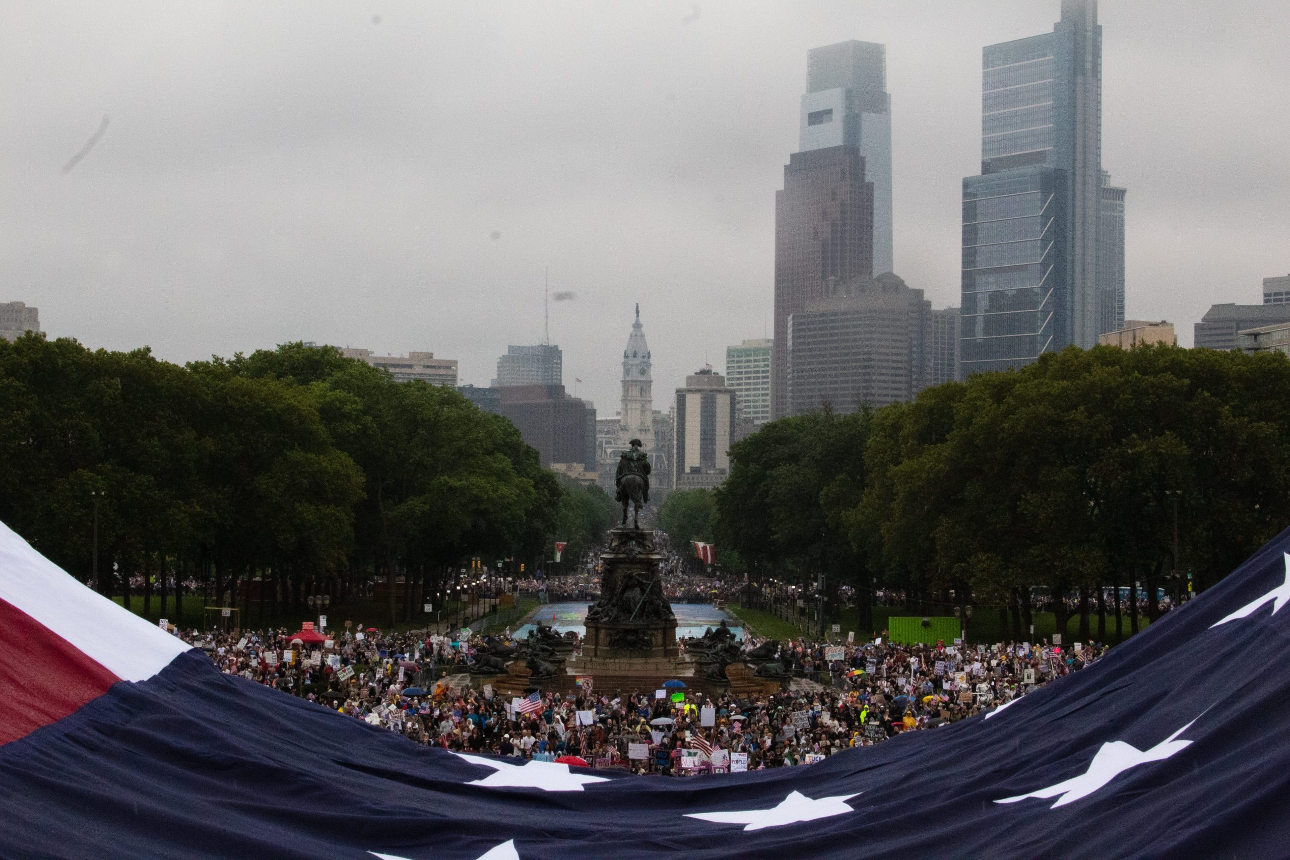No Kings draws thousands of protesting Philadelphians together | The ...
