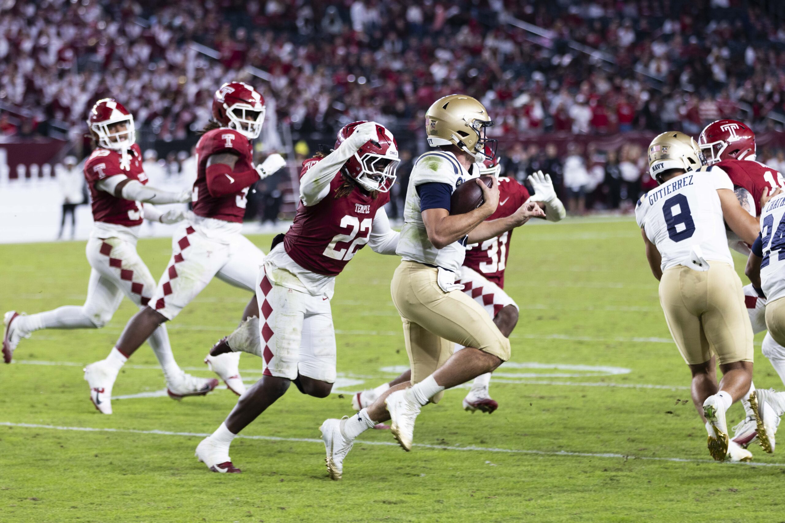 Navy’s two-point conversion spoils Owls’ homecoming | The Temple News