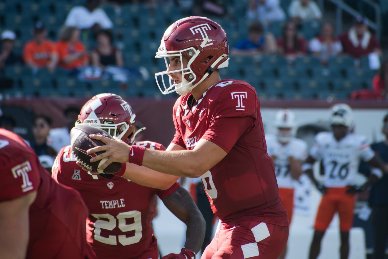 Owls strike gold in win against 49ers | The Temple News
